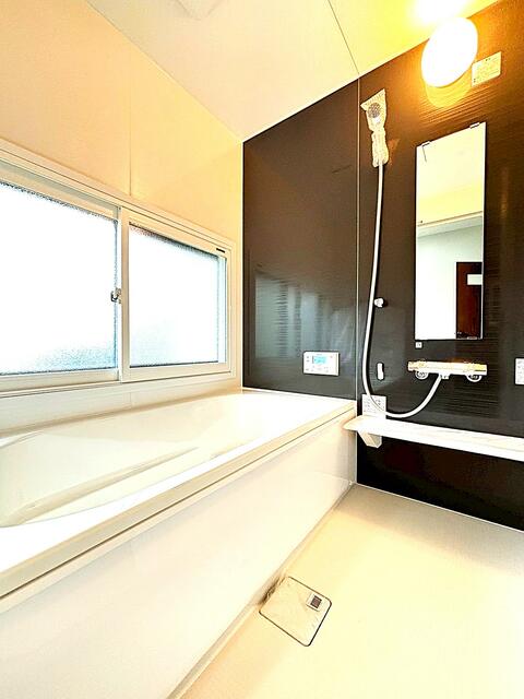 【8100.jp(ハトマル.ジェイピー)】石川県小松市育成町の 6LDK 中古一戸建