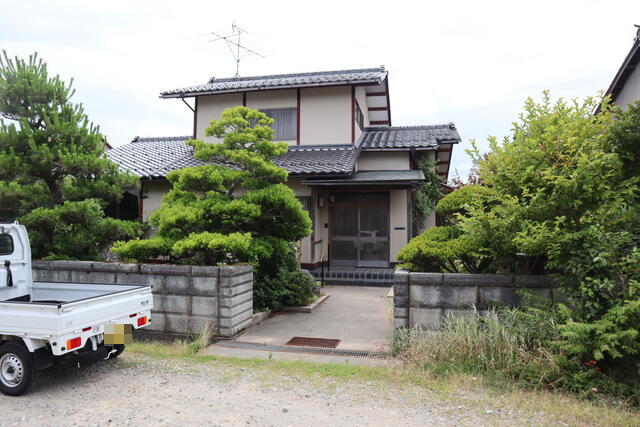 【8100.jp(ハトマル.ジェイピー)】石川県かほく市二ツ屋の 4LDK 中古一戸建