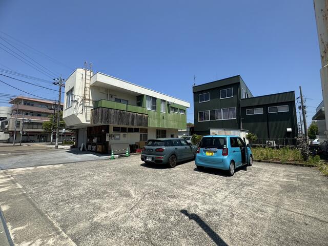 【8100.jp(ハトマル.ジェイピー)】石川県金沢市窪7丁目の 店舗付き住宅