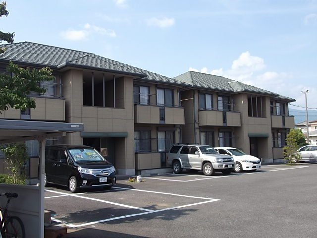 【ハトマークサイト】山梨県甲斐市篠原の シャーメゾン花みずきC202 2LDK アパート