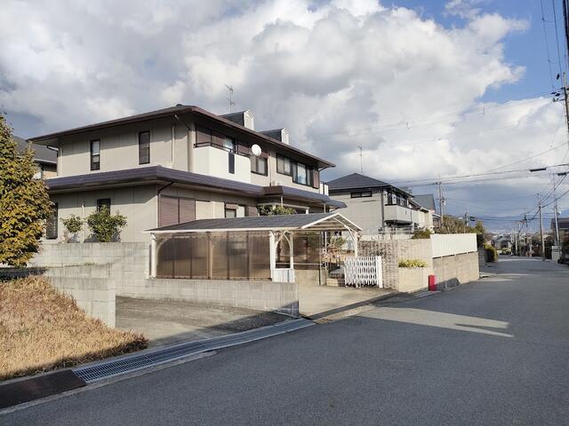 【ハトマークサイト】奈良県奈良市六条緑町1丁目の 8LDK 中古一戸建