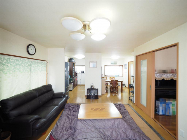 【8100.jp(ハトマル.ジェイピー)】高知県香南市野市町みどり野東1丁目の 野市町みどり野東P3台可の家 4LDK 中古一戸建