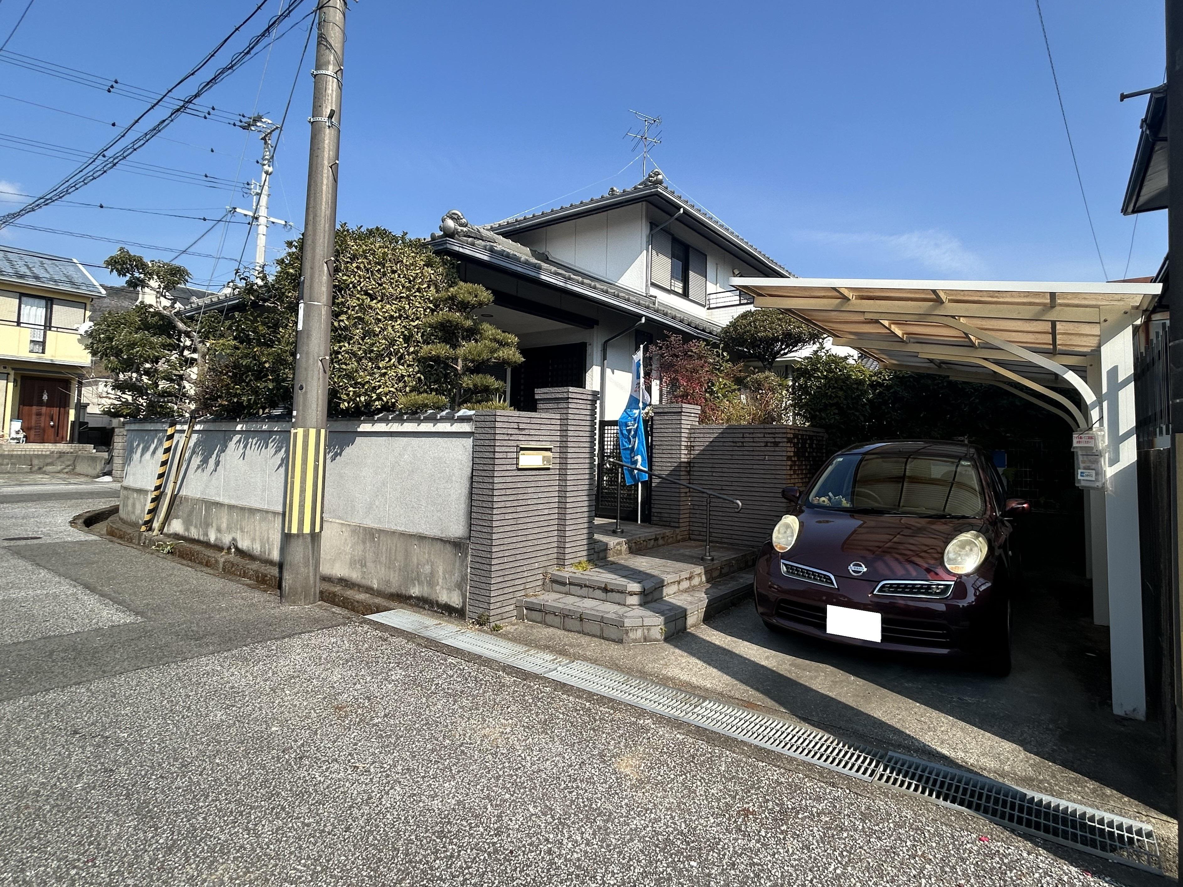 【ハトマークサイト】高知県香南市野市町みどり野東1丁目の 4SLDK 中古一戸建