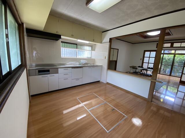 【ハトマークサイト】宮崎県延岡市旭ケ丘2丁目の 旭ヶ丘2丁目中古住宅1 5SLDK 中古一戸建