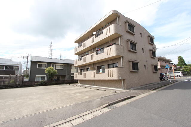 【ハトマークサイト】鹿児島県鹿児島市伊敷台3丁目の セントガレン101 2LDK マンション